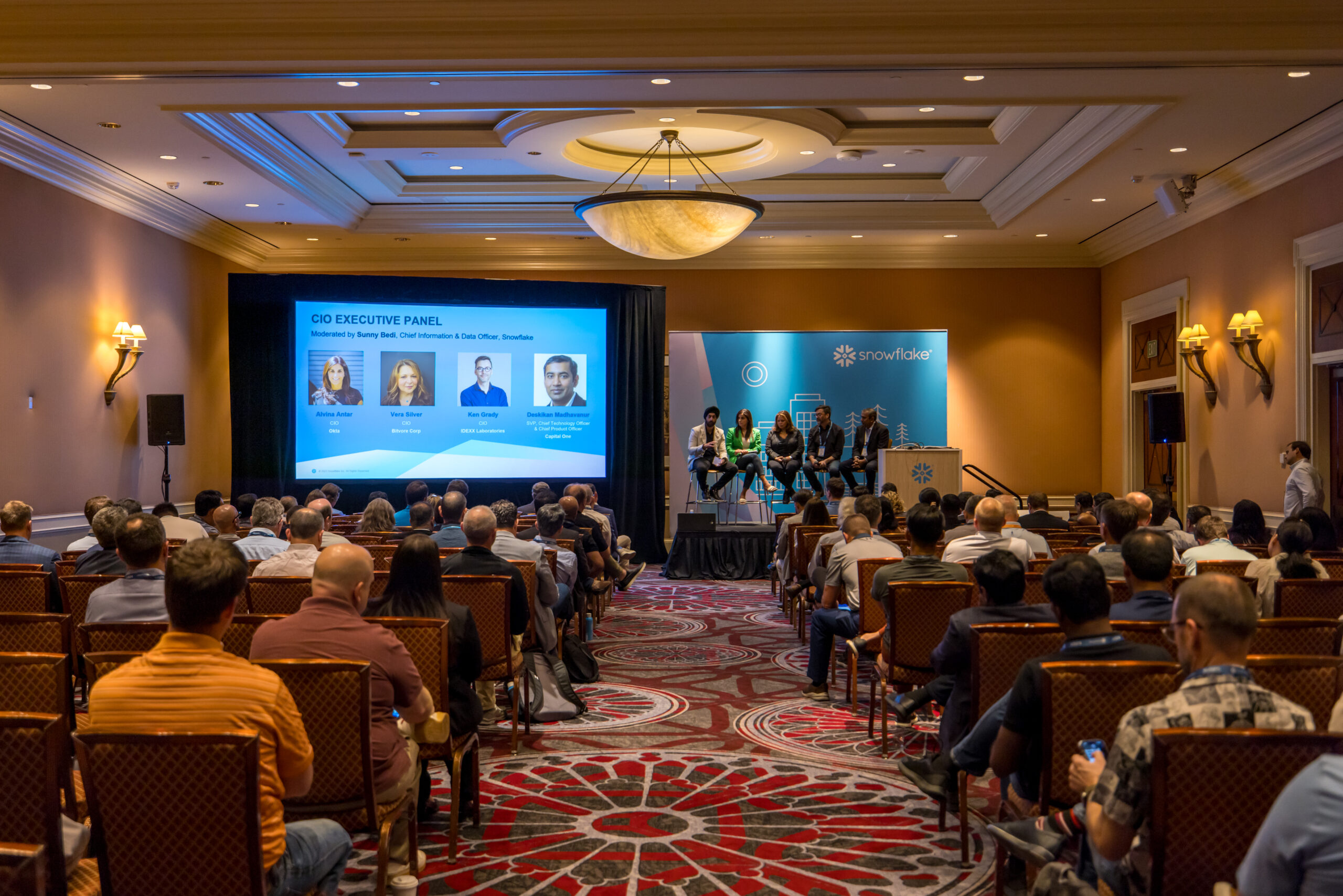 Snowflake World Tour 2024 | The Era of Enterprise AI Snowflake World Tour 2024 | The Era of Enterprise AI